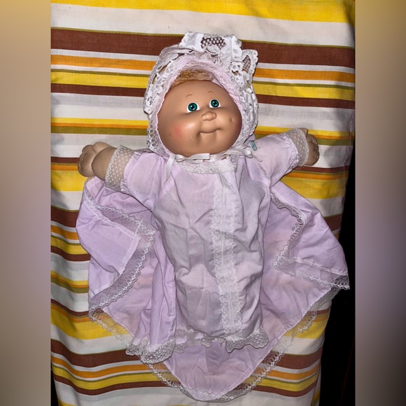 Cabbage Patch Kids | Toys | Vintage Cabbage Patch Baby Doll With Pastel ...